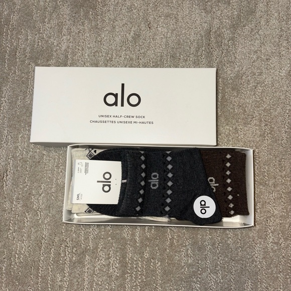 ALO Yoga | Accessories | Alo Unisex Half Crew Socks 5 Pack | Poshmark